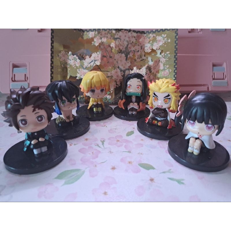 Demon Slayer / Kimetsu no Yaiba figurine toy set sitting position ...