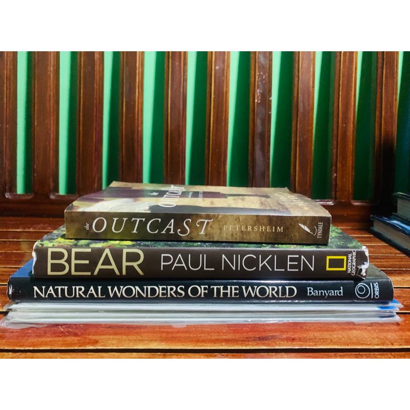 Natural Wonders of the World (HB), Bear (HB), Outcast and Human Body ...