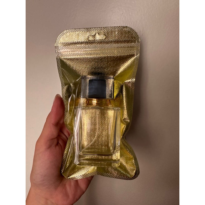 GOLD ZIPLOCK POUCH 10pcs 30ml/50ml can fit | Shopee Philippines