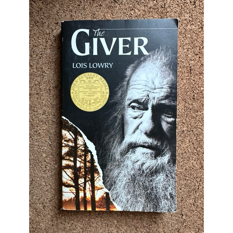 The Giver by Lois Lowry - MMPB | Shopee Philippines