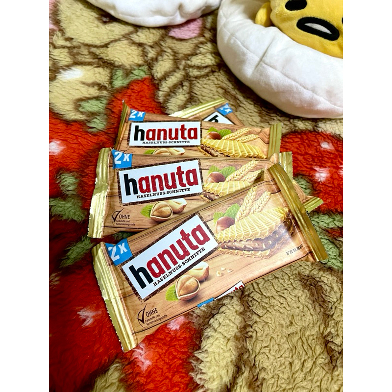 Ferrero Hanuta Wafer filled with Hazelnut Cream 44g Made in Germany ...