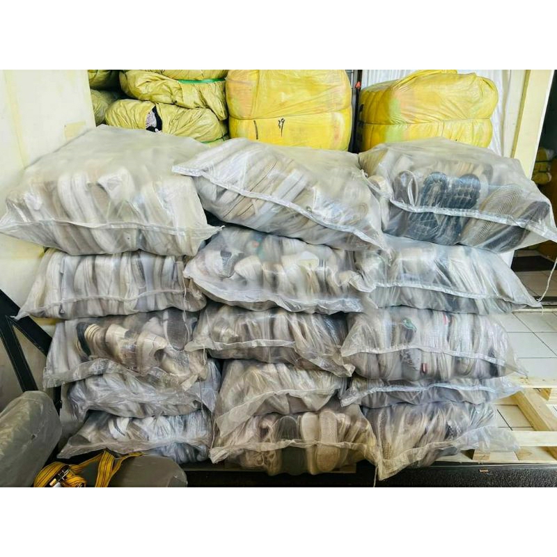 BIG SALE !!! Vip ladies white fashion shoes (sample pic only) 30 pairs ...