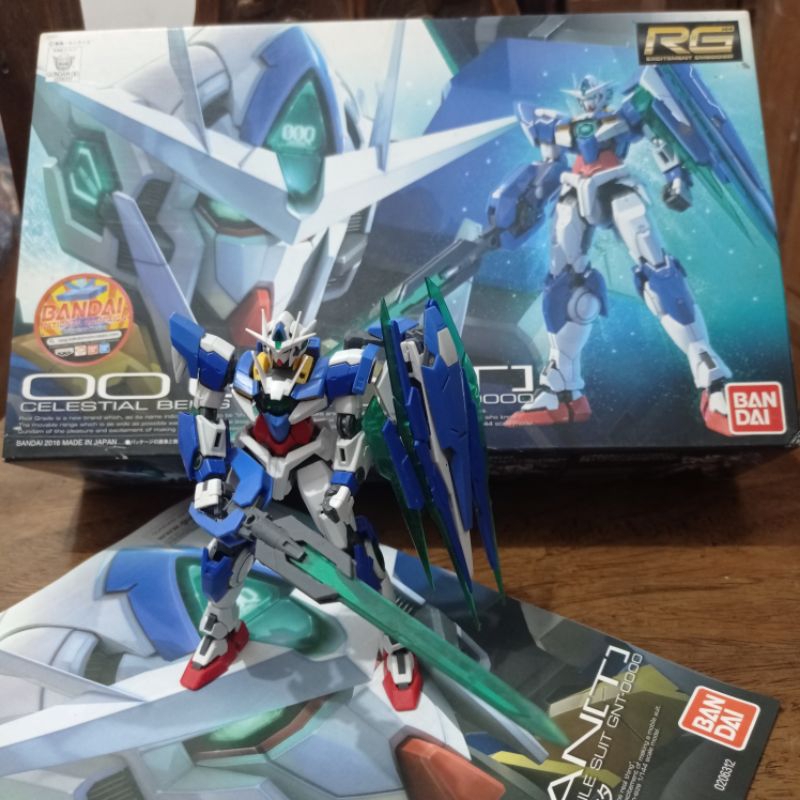 Pre loved Bandai Real Grade RG 1/144 00 Quant Gundam mecha robot model ...