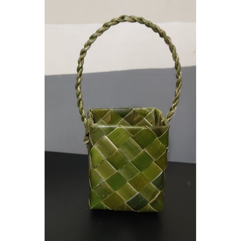 NATIVE PANDAN BAYONG BAG 3x3x4 inches | Shopee Philippines