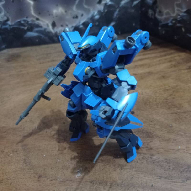 Pre Loved Bandai High Grade HG 1/144 Mc Gillis Gundam mecha robot model ...