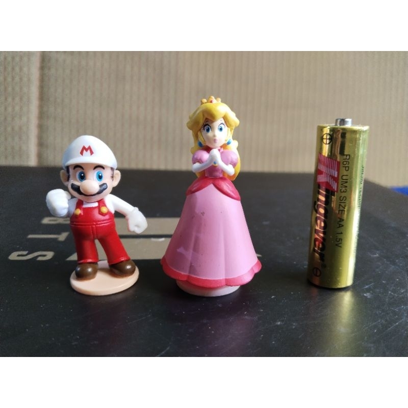 Nintendo Super Mario ( Mario & Princess peach ) Figure | Shopee Philippines
