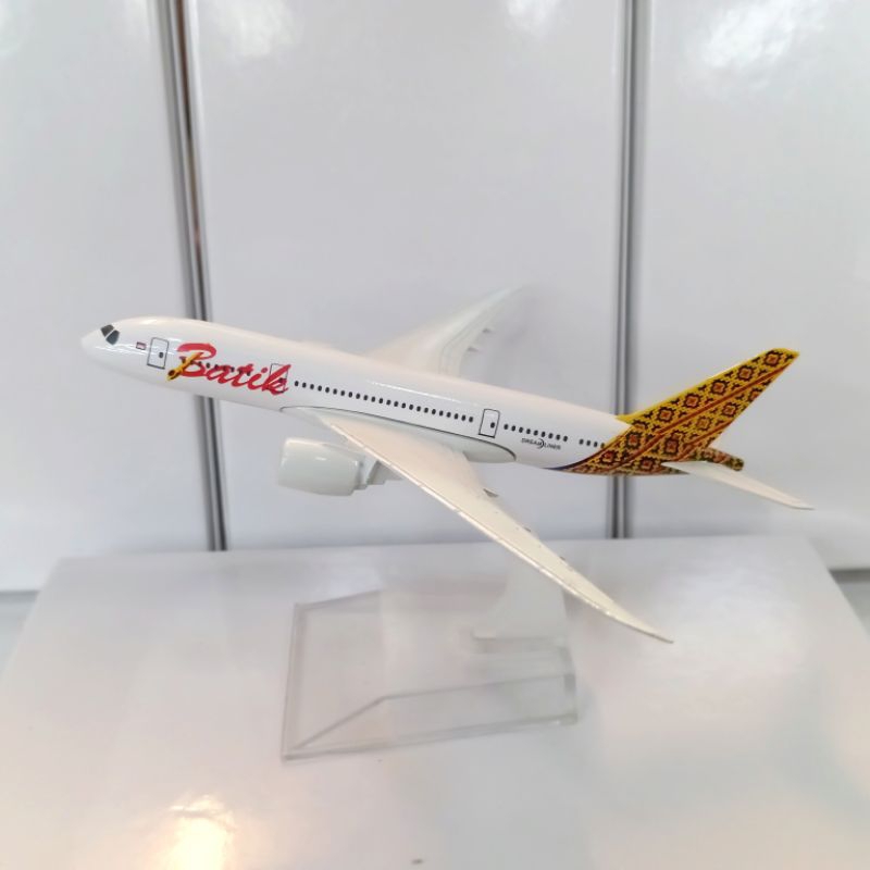 Boeing 787 Batik Airplane Diecast Aircraft Model Collection | Shopee ...