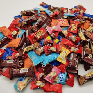 [BUY1 TAKE1] 5 Flavors Assorted Chocolate 270 Grams & Milk Biscuit 500 ...