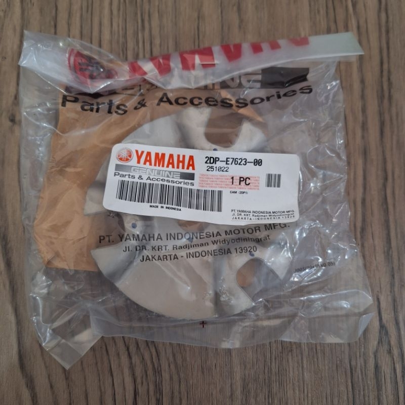 ORIGINAL BACK PLATE YAMAHA NMAX v1 v2, AEROX v1 v2 | Shopee Philippines