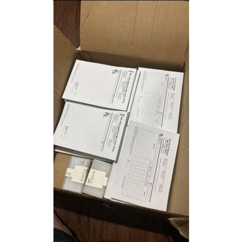 Patient Record, Consultation Form 2 pads b2b 100 sheets for Dra.MCD ...