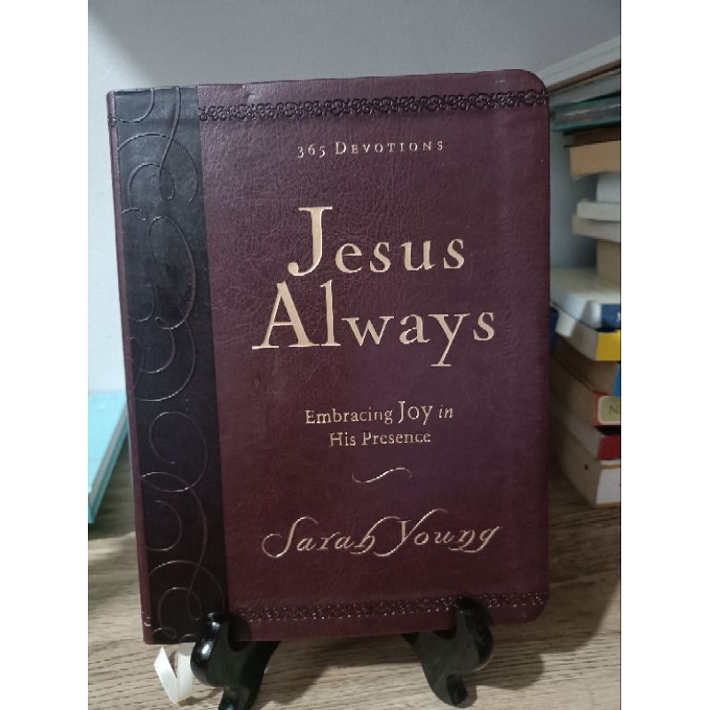 JESUS ALWAYS: EMBRACING JOY IN HIS PRESENCE 365 DEVOTIONAL by SARAH ...