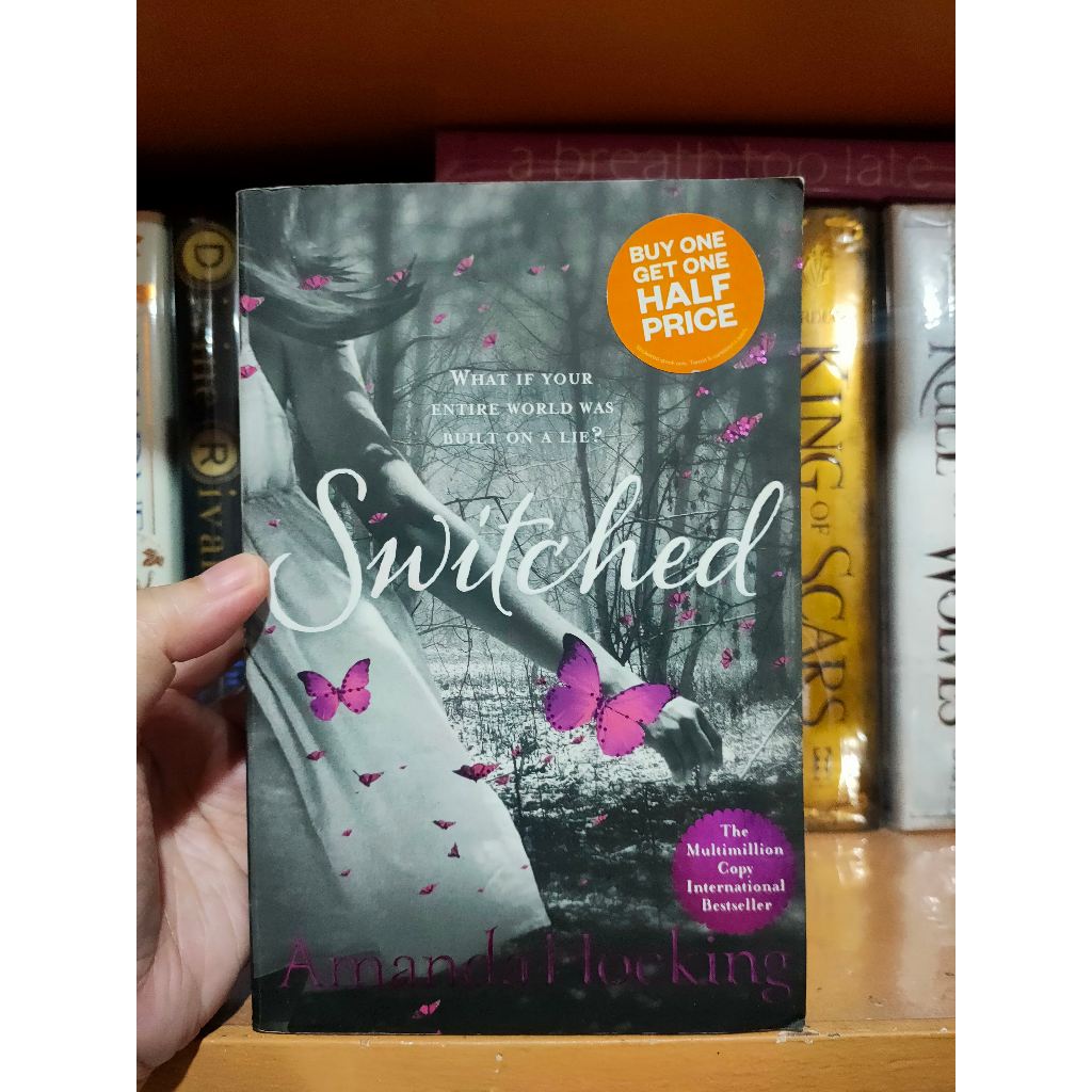Switched (Trylle #1) by Amanda Hocking PB | Shopee Philippines
