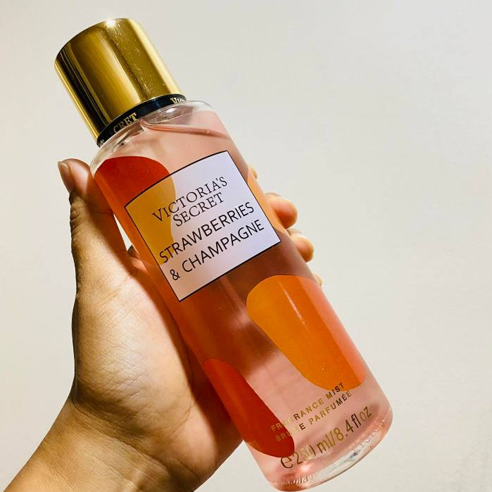 Strawberries & champagne Victoria's secret Fragrance mist 250ml cash on ...