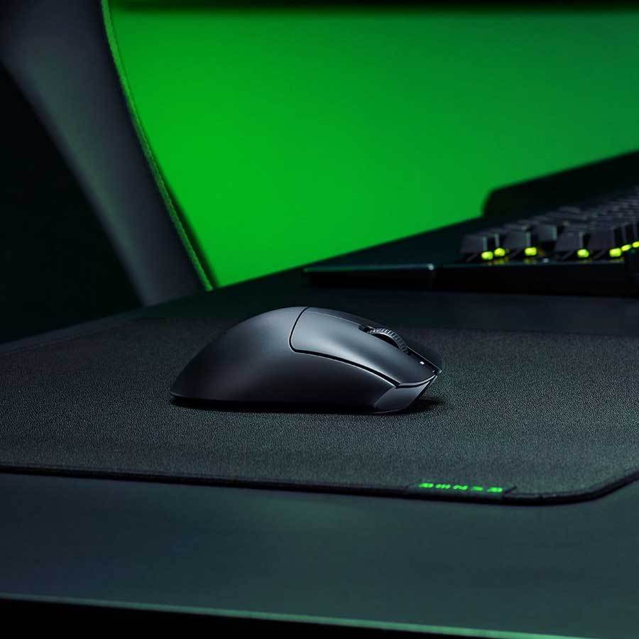 Razer DeathAdder V3 HyperSpeed Ultra-Lightweight Wireless Ergonomic ...
