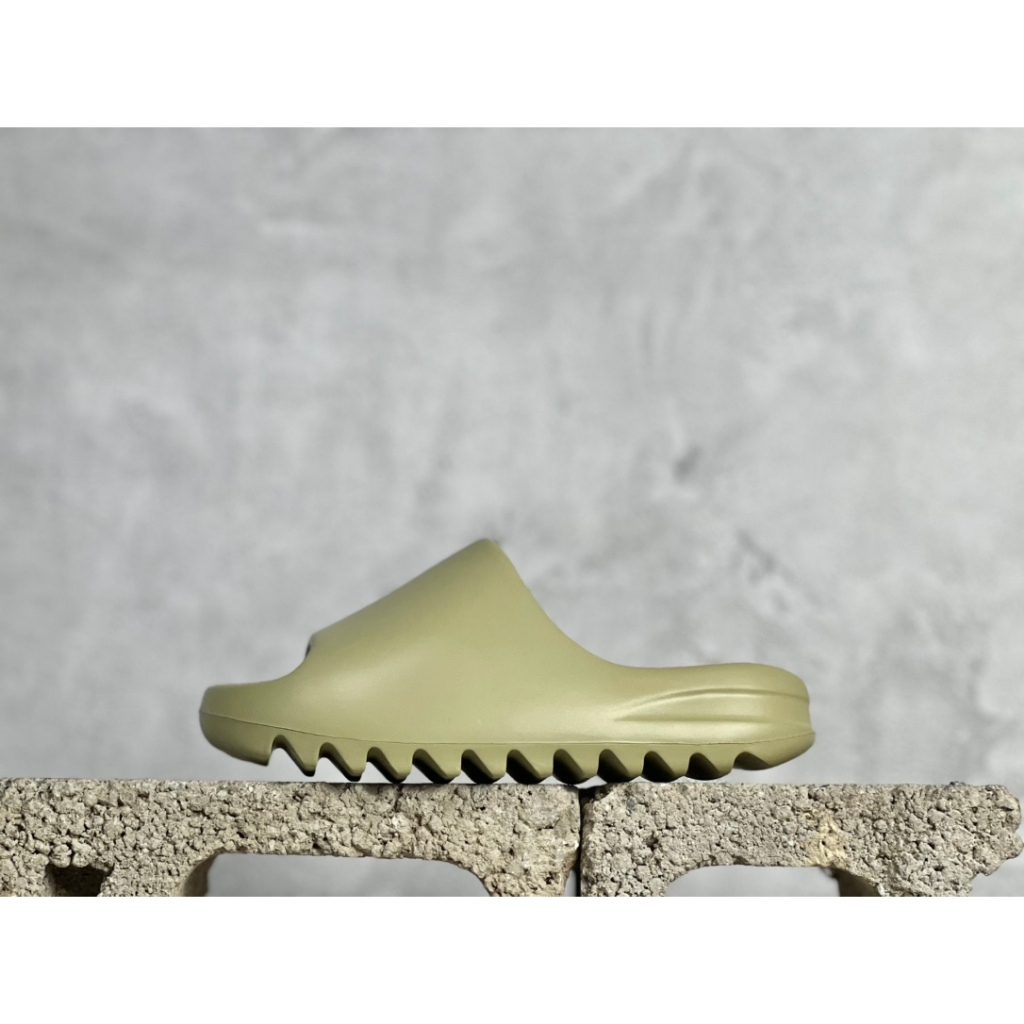 Adidas YEEZY SLIDE Slippers Dark Green For men ＆ women | Shopee Philippines