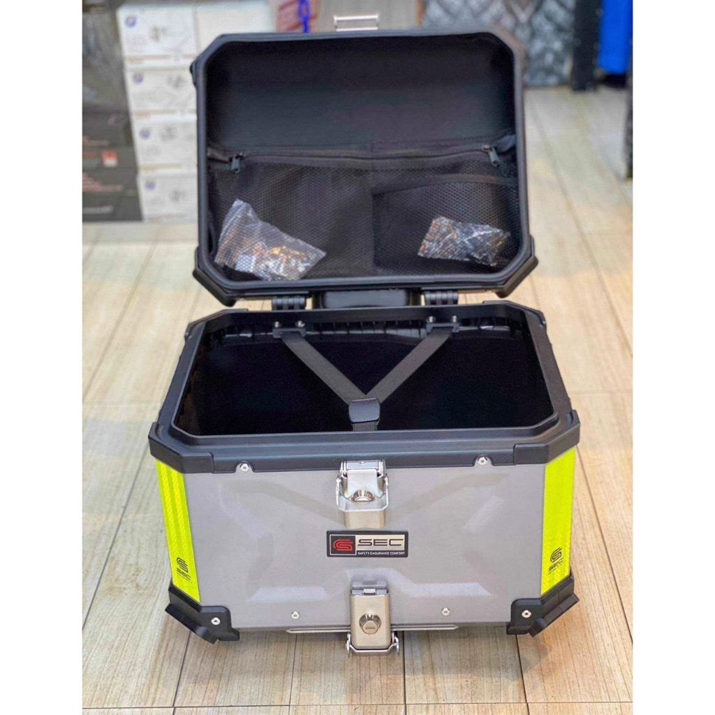Brand New SEC SAMURAI 55 LITERS ALLOY TOP BOX WITH FREE BACK REST ...