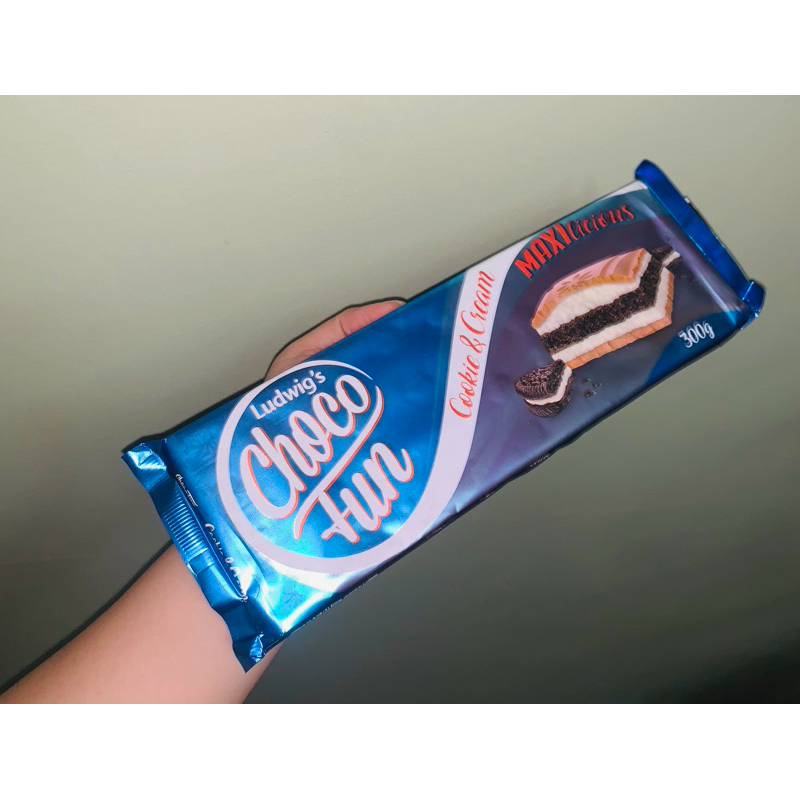 Ludwig's Chocofun Cookies n Cream Giant chocolate Bar | Shopee Philippines