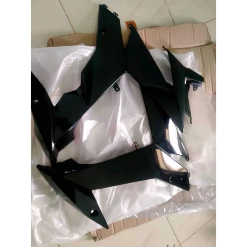 raider 150 fi genuine legshield gloss black genuine pair (SGP ...