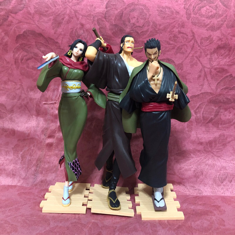 Warlords set authentic - Mihawk Crocodile Boa | Shopee Philippines