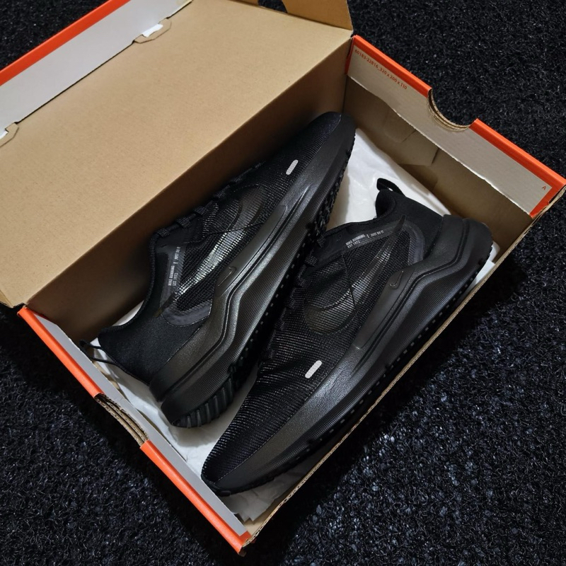 Sneka Garage Downshifter 12 Triple Black | Shopee Philippines