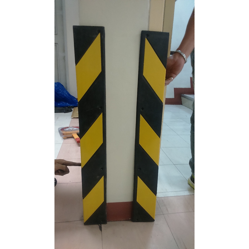Reflectorized Corner Guard Parking Heavy Duty Rubber Corner Guard ...