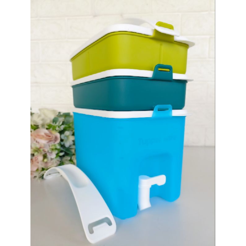 Tupperware Click To Go Beverage Dispenser+ Click To Go Rectangle ...