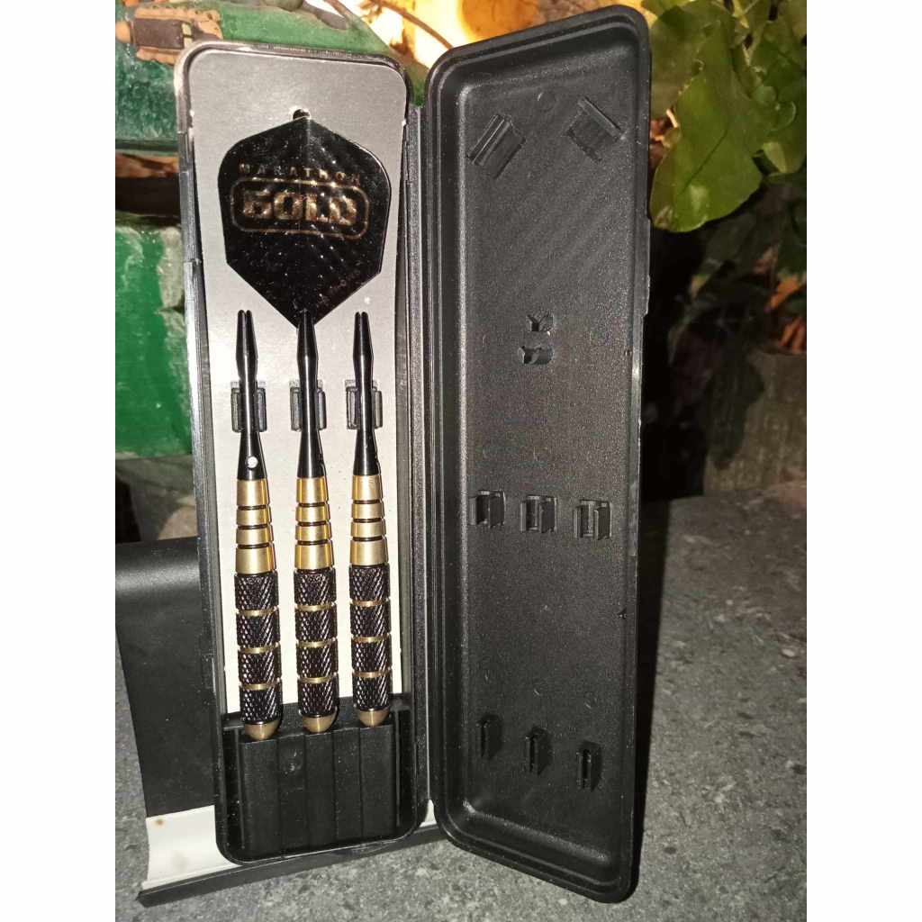 Harrows Dart Pin [Marathon Gold Flight, Never been played/used ...