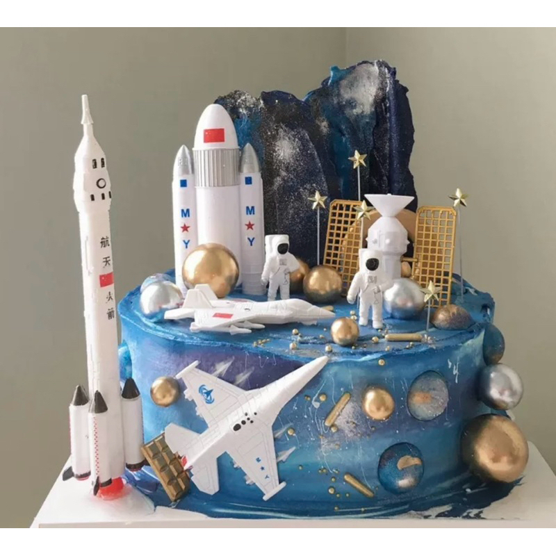 Spaceship astronaut set or lighted rocket launcher decorative cake ...