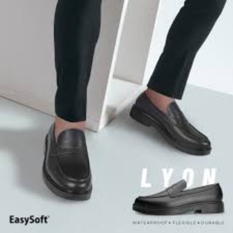 LYON Easysoft Men's Shoes By World Balance | Shopee Philippines