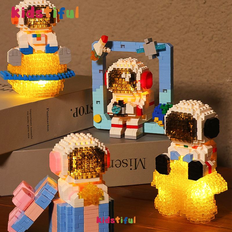 Building Blocks Cute Cartoon Astronaut Puzzle Toys for Kids Small ...