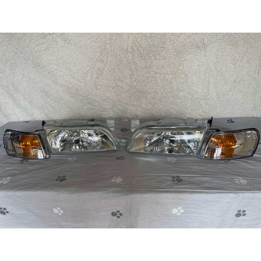 Cristal White Glass Head Light & Clearance Light Set for Toyota Corolla ...