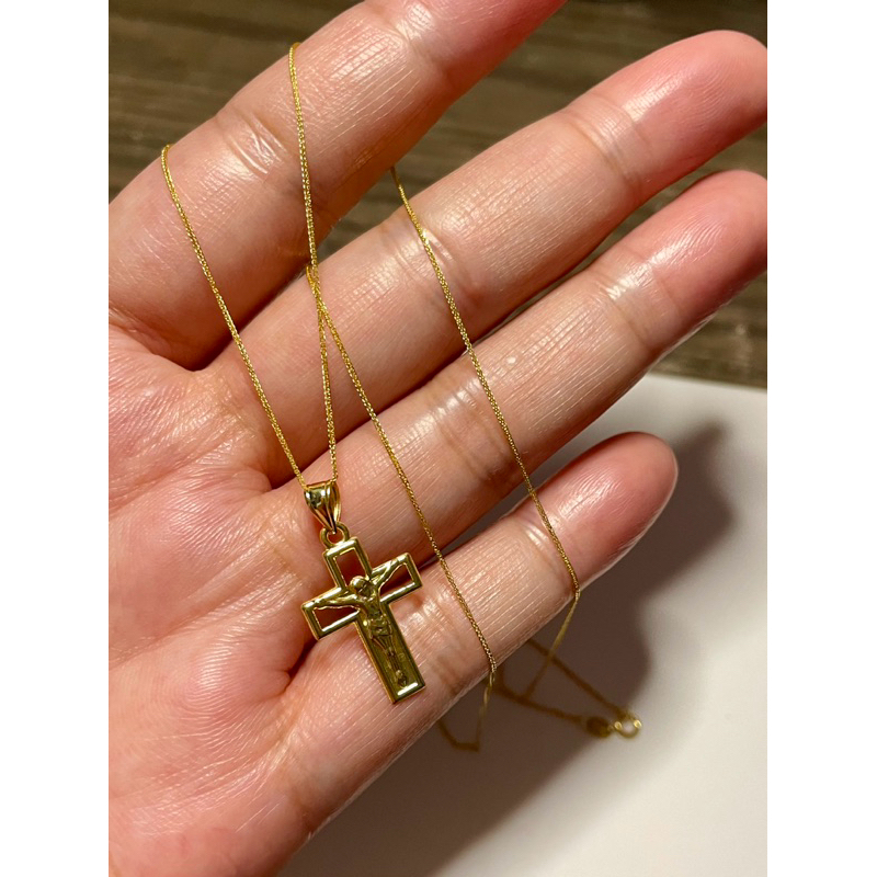 PAWNABLE 18K Saudi Gold Cross Necklace(Lightweight Pendant(Open back ...