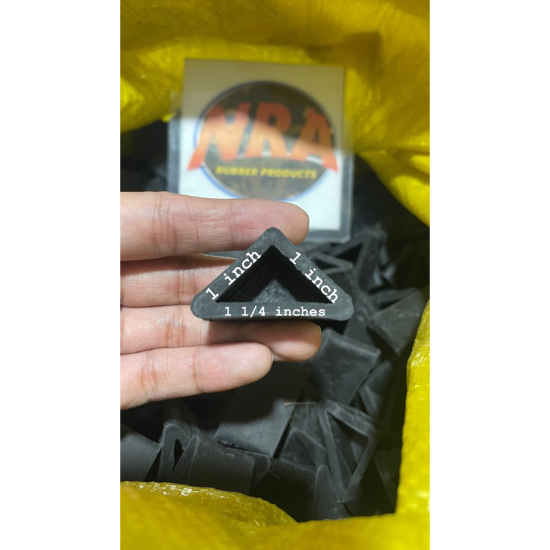 1 inch Triangular Rubber Footings Heavyduty Goma (Inside measurement ...