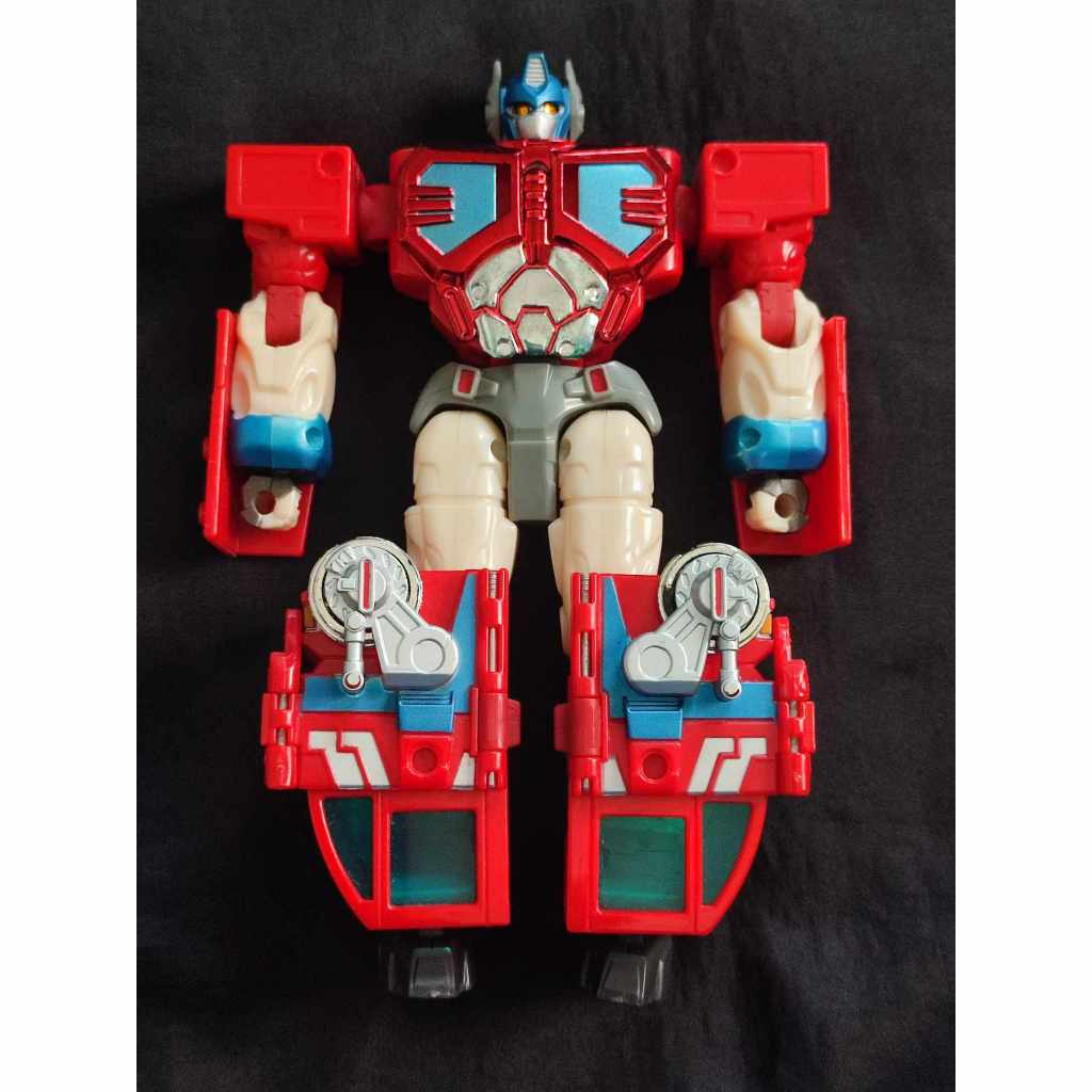 OPTIMUS PRIME - Transformers Robots In Disguise RID - Car Robots Convoy ...