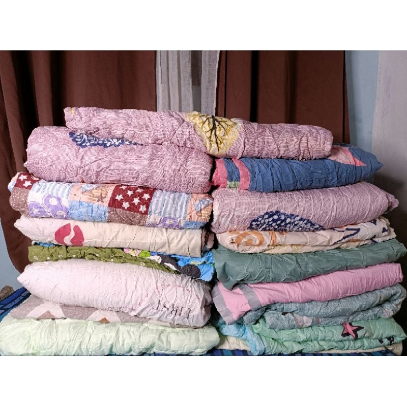 D&R Premium Double and Queen King Comforter Size Ukay Almost New ...