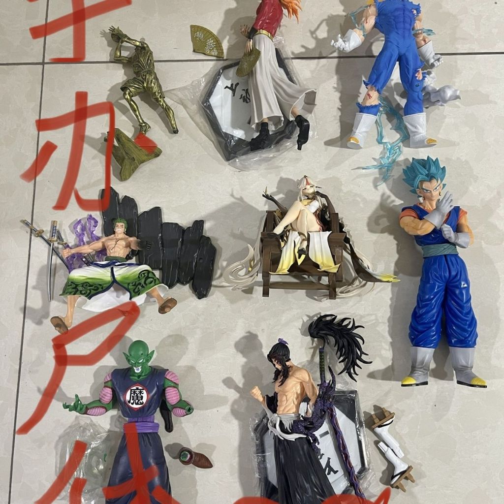 Broken figure Damaged figure Defective figure One Piece Demon Slayer ...