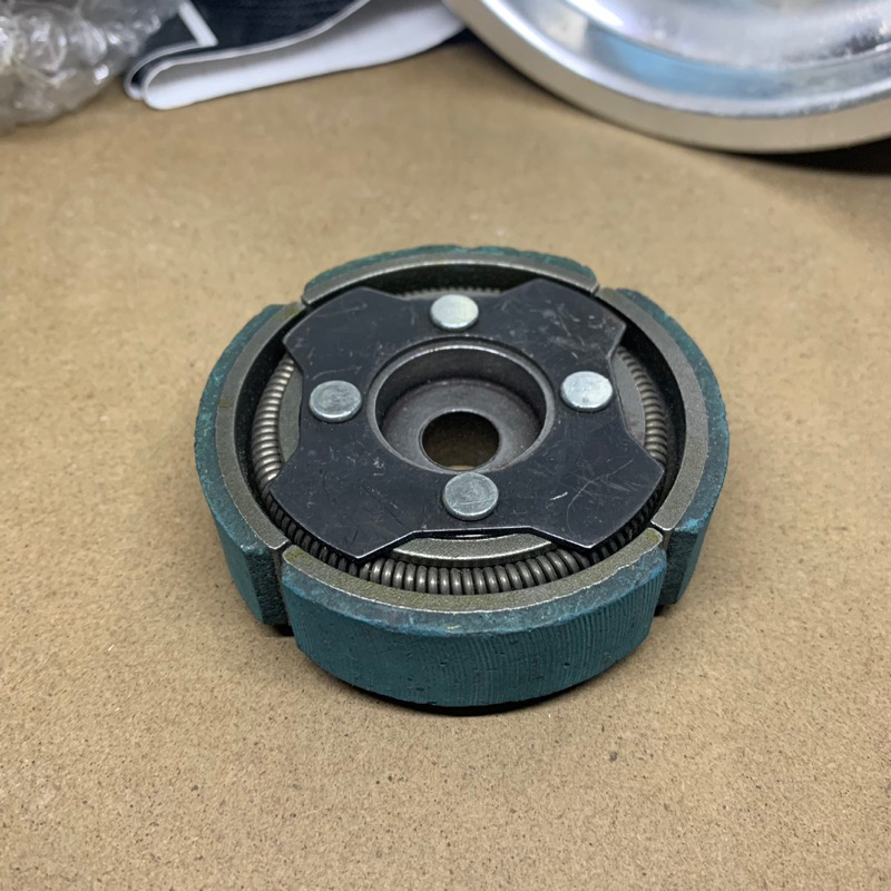 4 shoe clutch lining for 1e48f 2 stroke 71cc/63cc stand up scooter and pocketbikes | Shopee ...