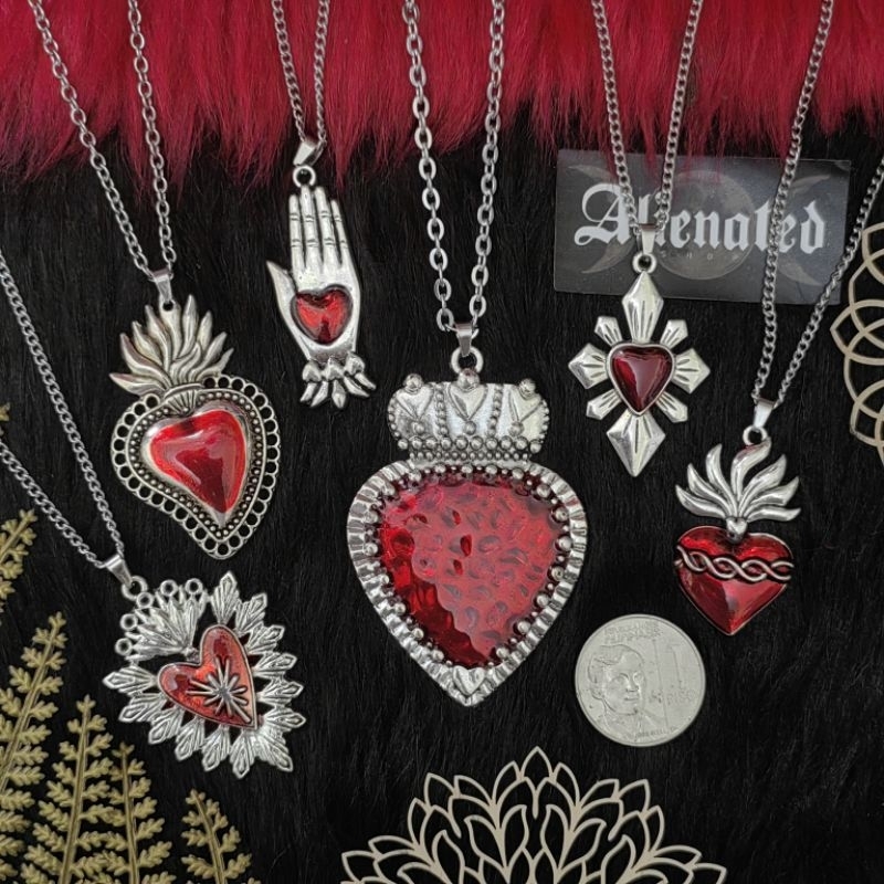 P1 Red Blood Heart Chain Necklace Crown Hand Flame Cross Barbed ...
