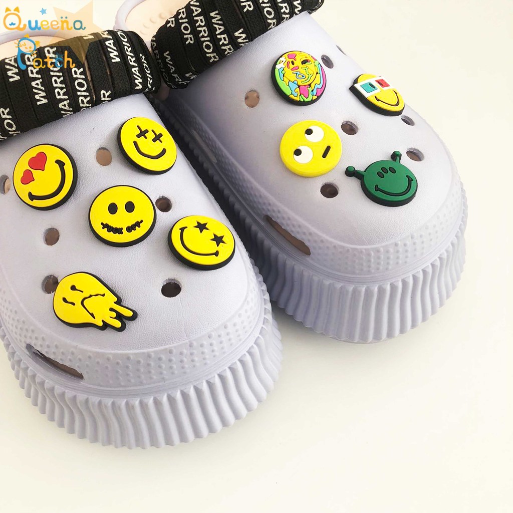 Emoji Smilet Face Crocs Jibbitz Shoe Decoration Shoe Sandal Bag Buckle ...