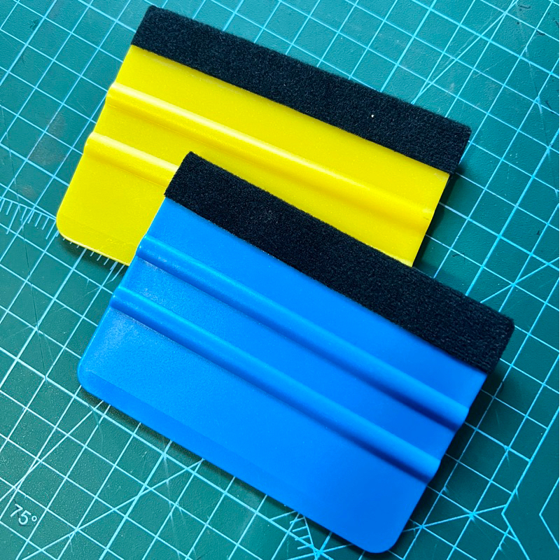 𝐒𝐪𝐮𝐞𝐞𝐠𝐞𝐞 𝐰𝐢𝐭𝐡 𝐁𝐥𝐚𝐜𝐤 𝐅𝐞𝐥𝐭 𝐄𝐝𝐠𝐞 𝐕𝐢𝐧𝐲𝐥 𝐒𝐜𝐫𝐚𝐩𝐞𝐫 /𝐃𝐞𝐜𝐚𝐥 / 𝐒𝐭𝐢𝐜𝐤𝐞𝐫 𝐀𝐩𝐩𝐥𝐢𝐜𝐚𝐭𝐨𝐫 ...