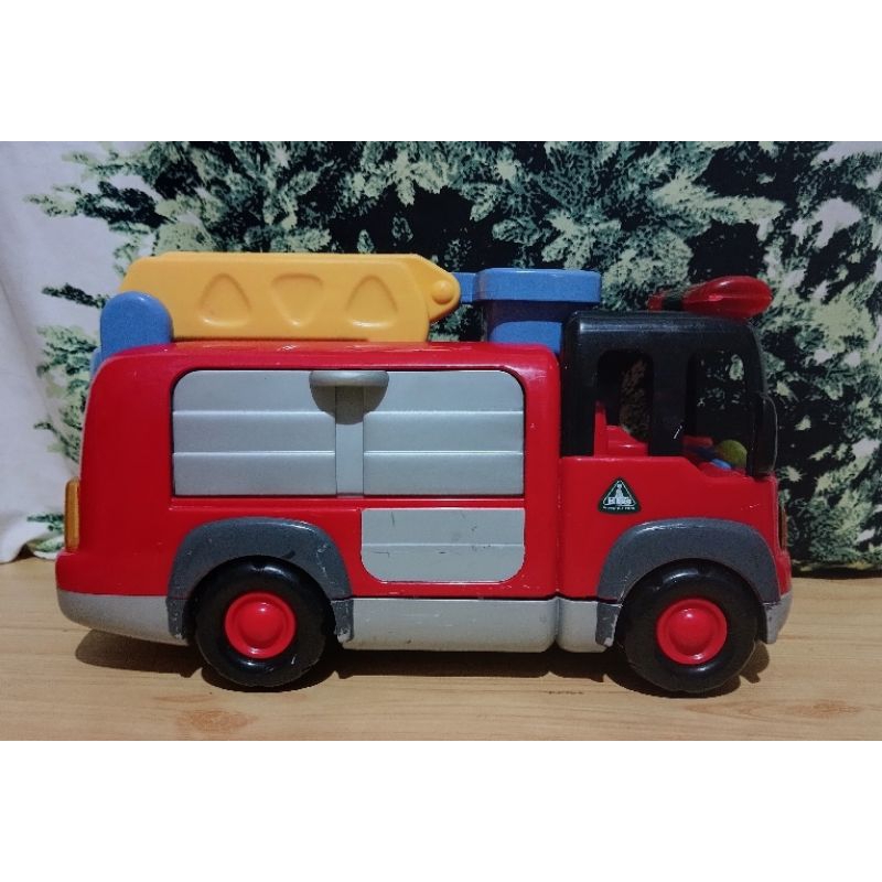 ELC Happyland Lights & Sounds Fire Engine | Shopee Philippines