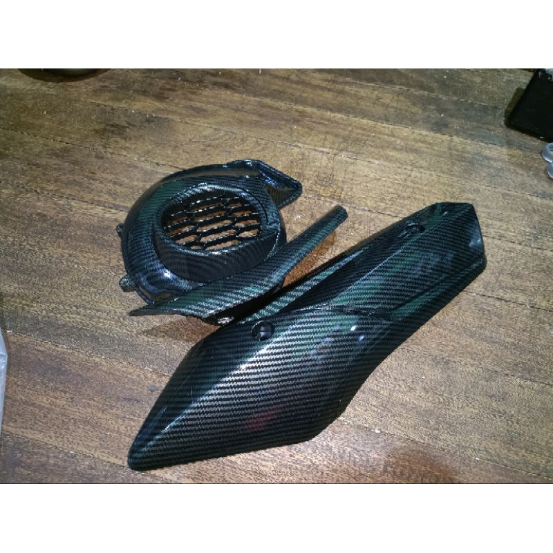 Fan cover/heat guard for Mio i 125/Mio soul gt125 (glossy carbon dip ...