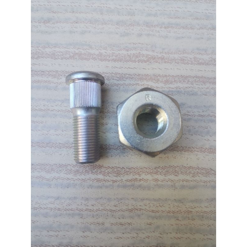 Hub Bolt with Nut Isuzu Elf NHR NKR 16MM x 46MM 35MM RH Nut Japan ...