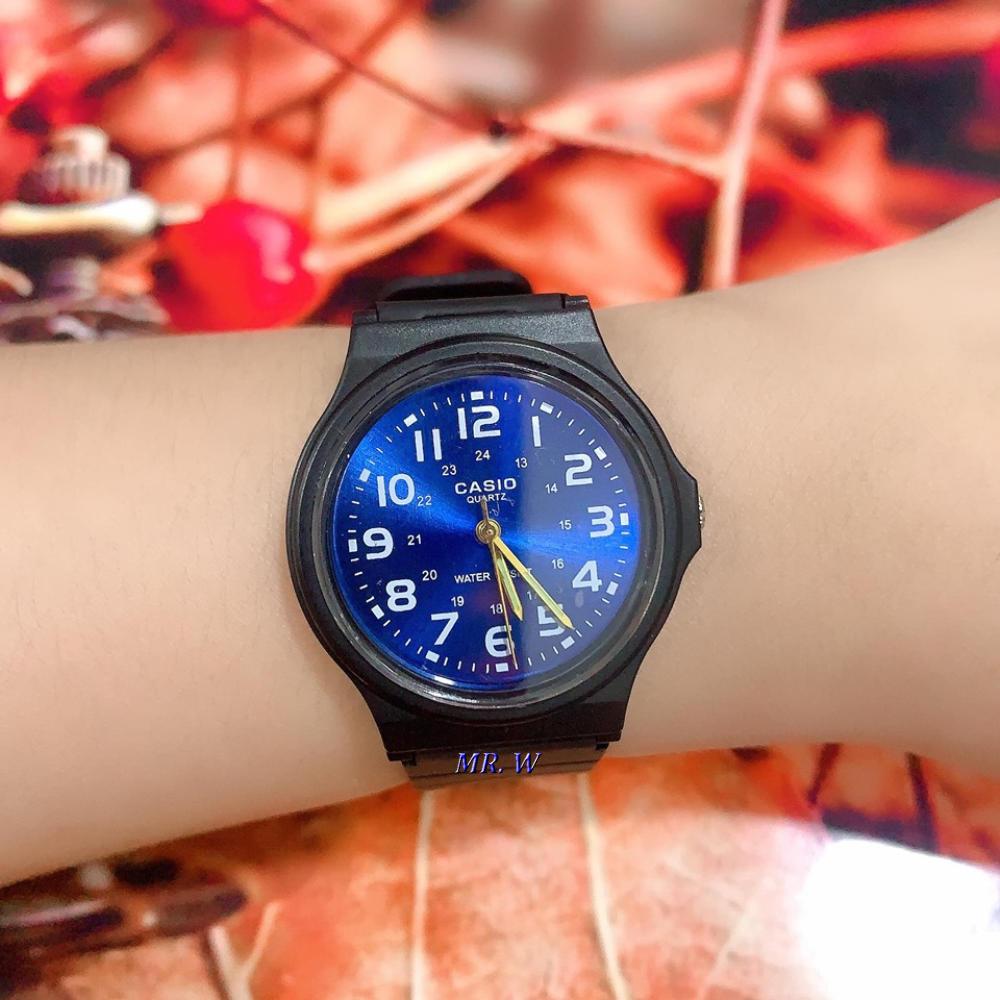 Casio MW-240 Waterproof Resin Band Watch for Men Watch for Women(Black ...