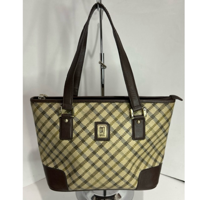 Pre-loved Classic Daks coded handbag with flaws (check description ...