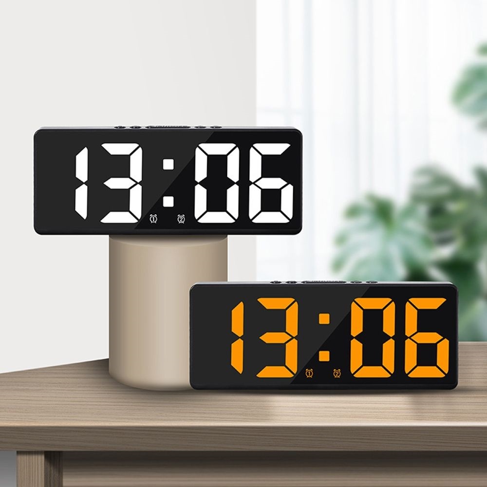 Digital Alarm desk Clock for A Bedroom LED Clock with Temperature ...