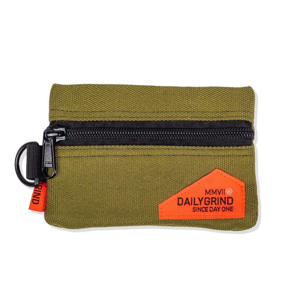DAILY GRIND RETAIN POUCH FATIGUE | Shopee Philippines
