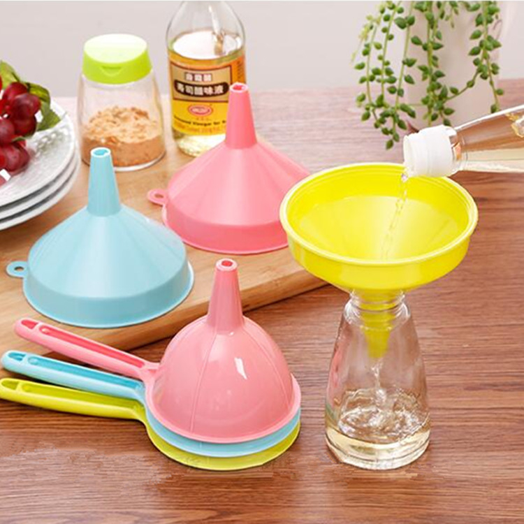 Kitchen Small Oil Funnel Household Liquid Dispensing Funnel Plastic ...