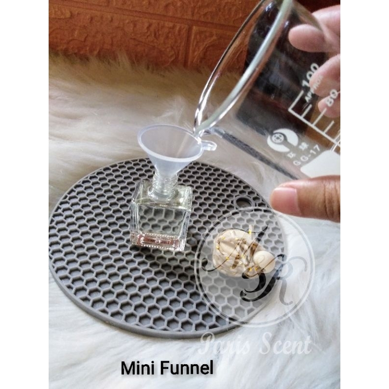 Mini Funnel/ Small Perfume Funnel/ Diffuser Funnel | Shopee Philippines
