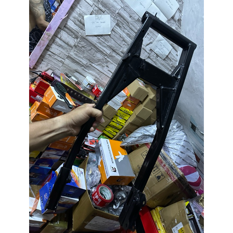 SWING ARM ASSY WITH BUSHING FOR HONDA CB125 | Shopee Philippines